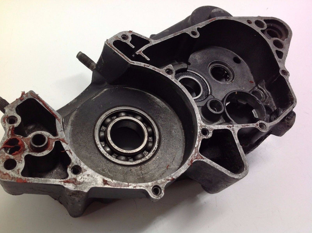YAMAHA YZ 250 1984 RIGHT ENGINE CRANK CASING E005 – Moto Parts Direct